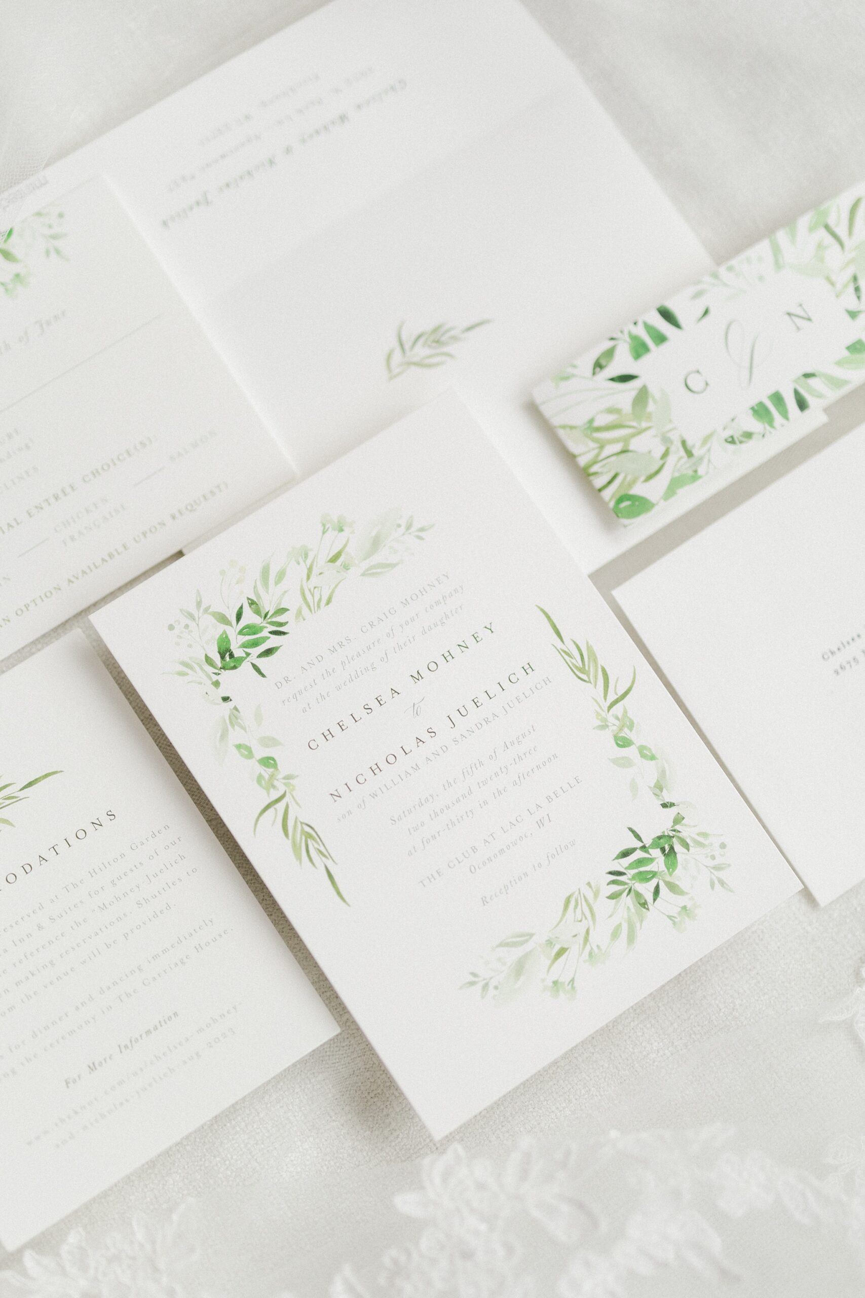 The Club Lac La Belle Wedding of Chelsea & Nick - Showit Blog