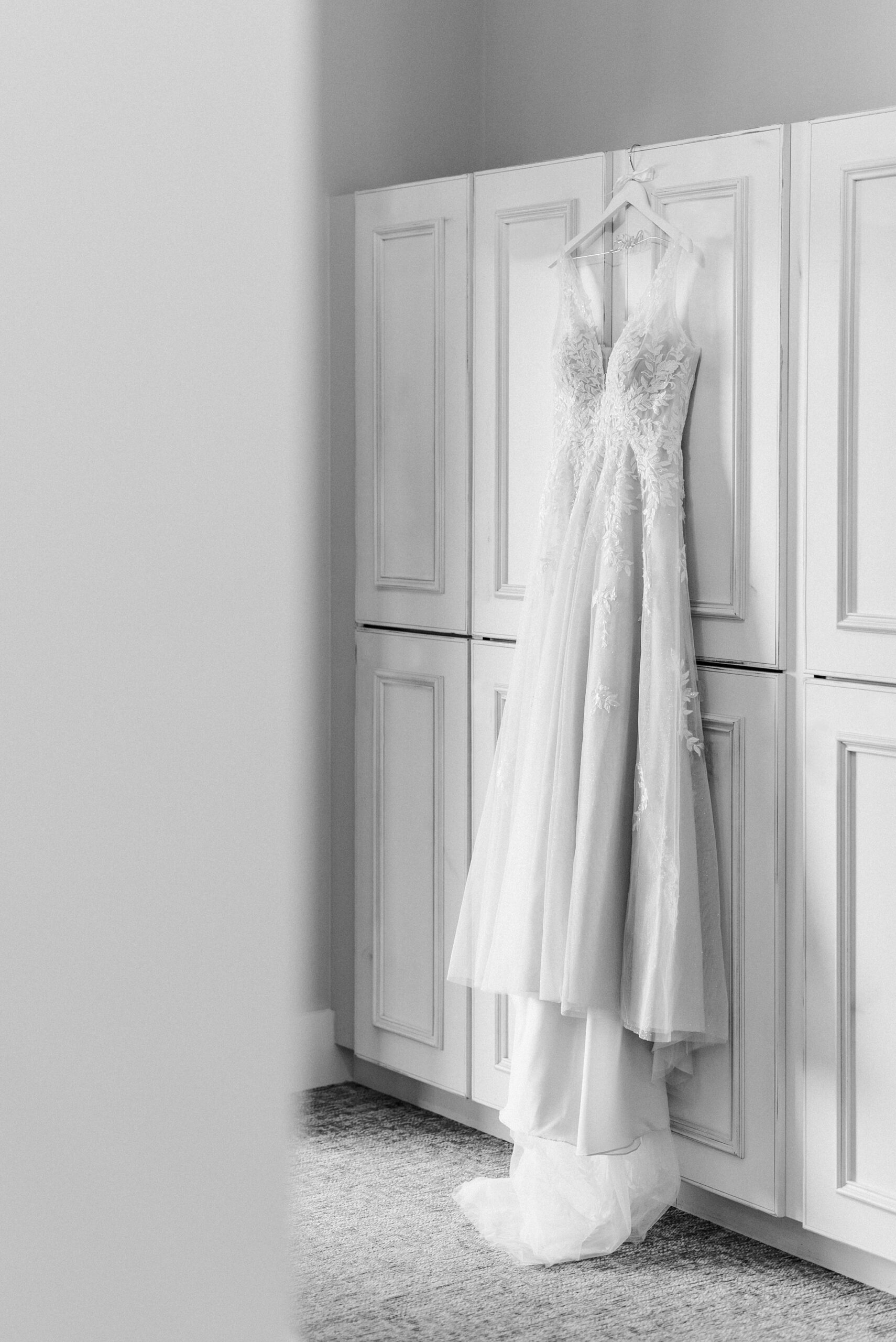 The Club Lac La Belle Wedding of Chelsea & Nick - Showit Blog